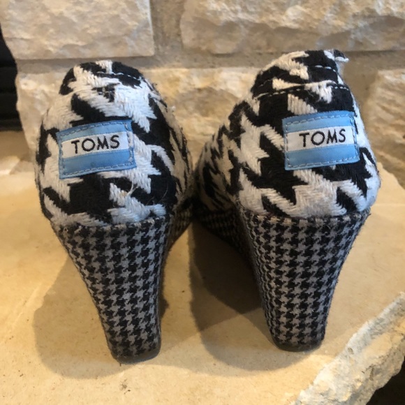 Toms | Shoes | Houndstooth Toms | Poshmark